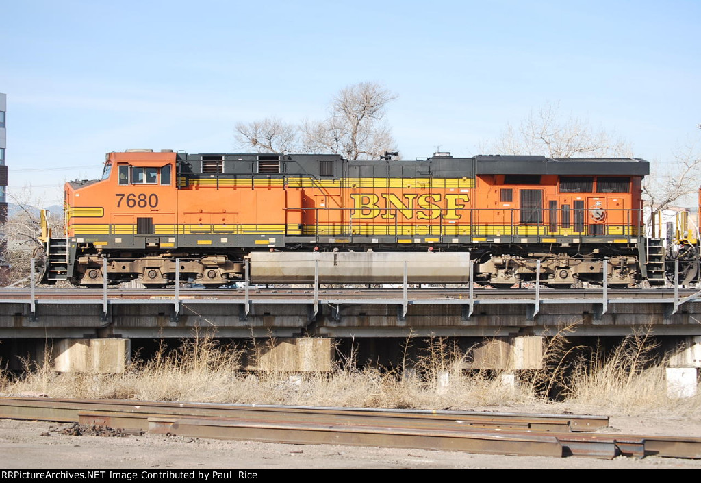 BNSF 7680